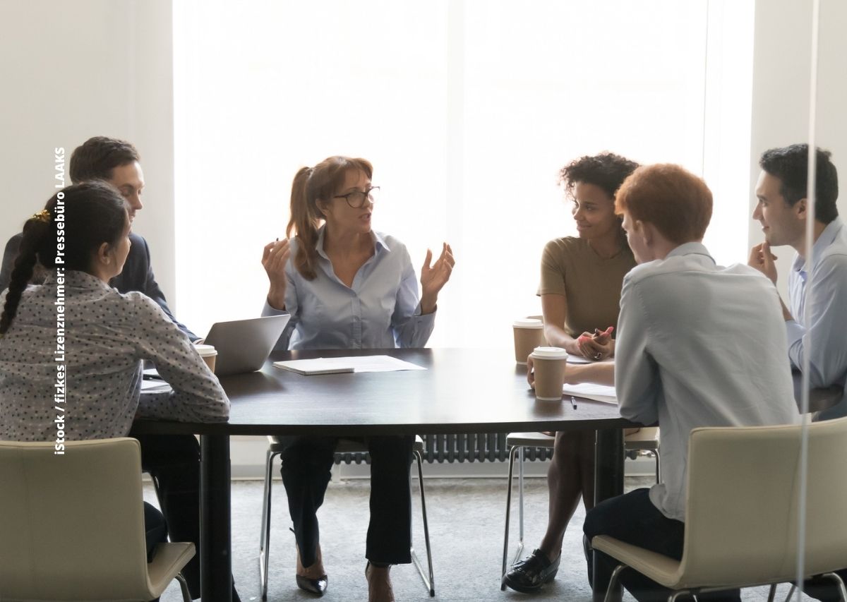 Stress im Amt: Burnout bedroht Effizienz des ganzen Teams | Berliner ...